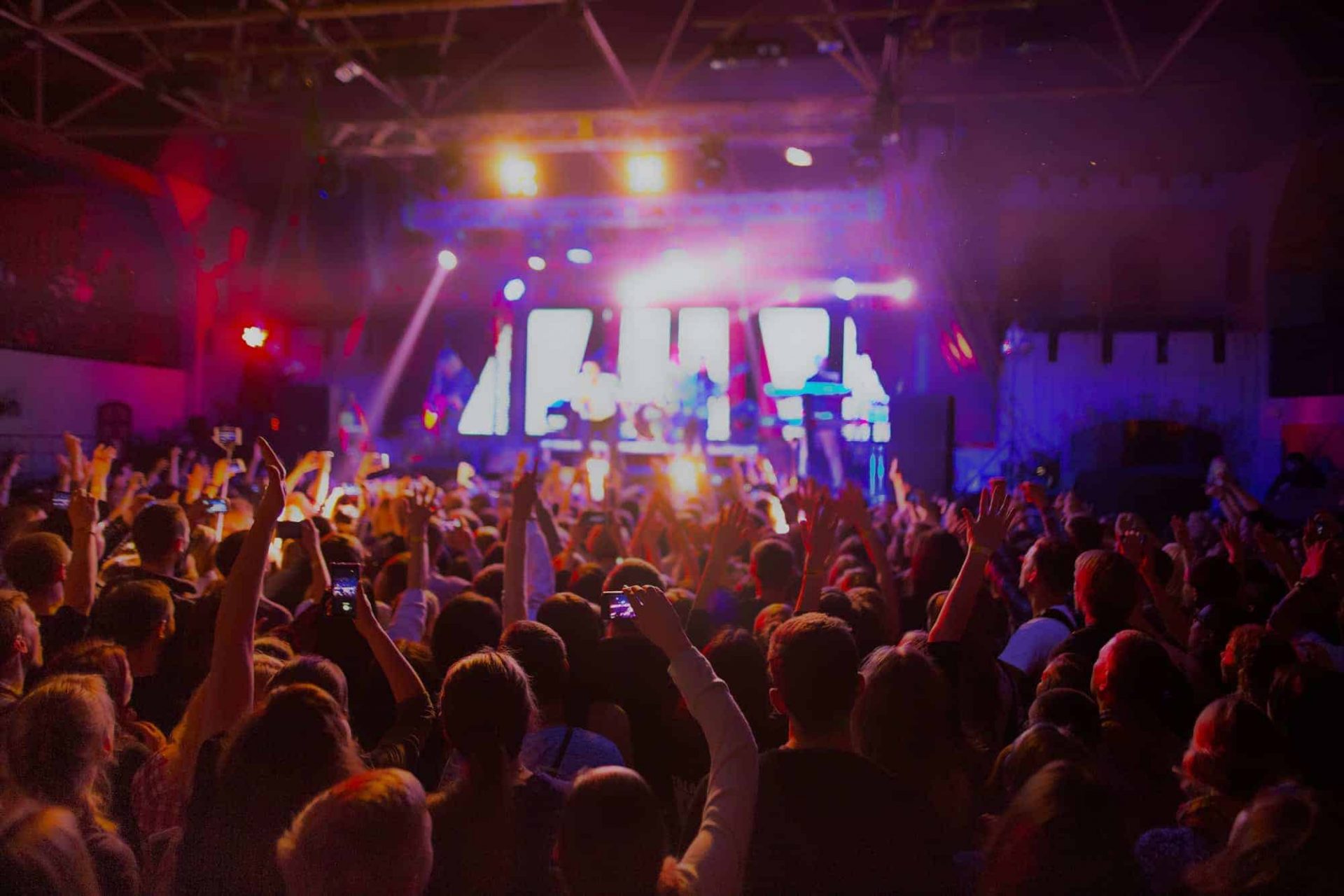 Live Sound Stage Lights And AV Solutions That Impress